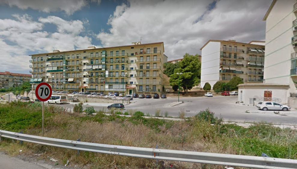 Agrigento, marito minaccia e insulta la moglie: caos a Monserrato ...