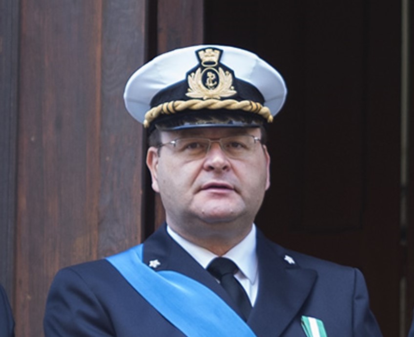 Operazione "Kaos calmo", medaglia d'oro al capitano di fregata Daniele ...