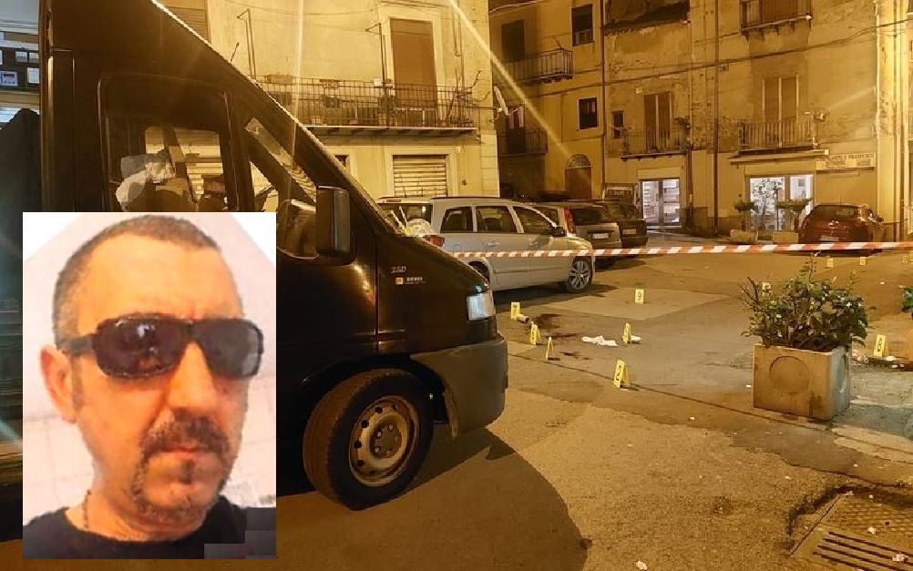 Caltanissetta, ucciso a coltellate in strada: 5 arresti ...