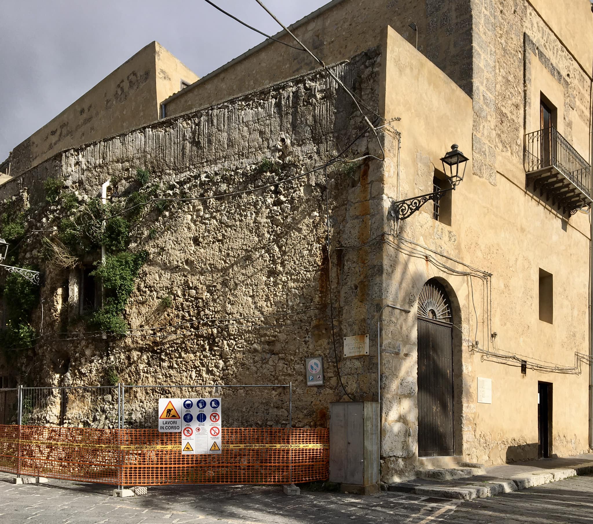 Racalmuto, al via lavori di restauro al Castello Chiaramontano ...