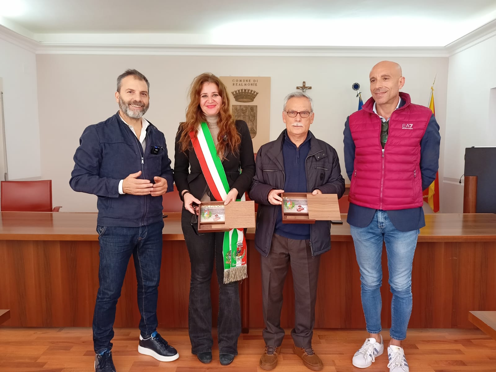 "Lu mari e lu venti", il nuovo videoclip di Bennica: dalla leggenda ...