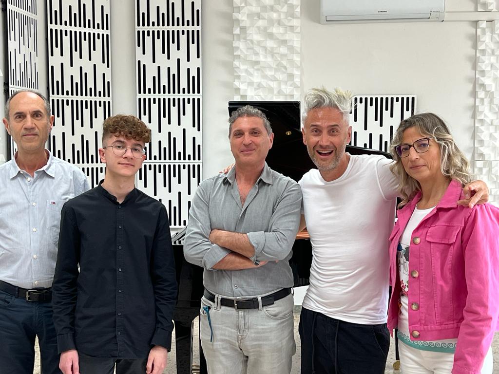 Il Famoso fisico e musicista Vincenzo Schettini in visita al ...