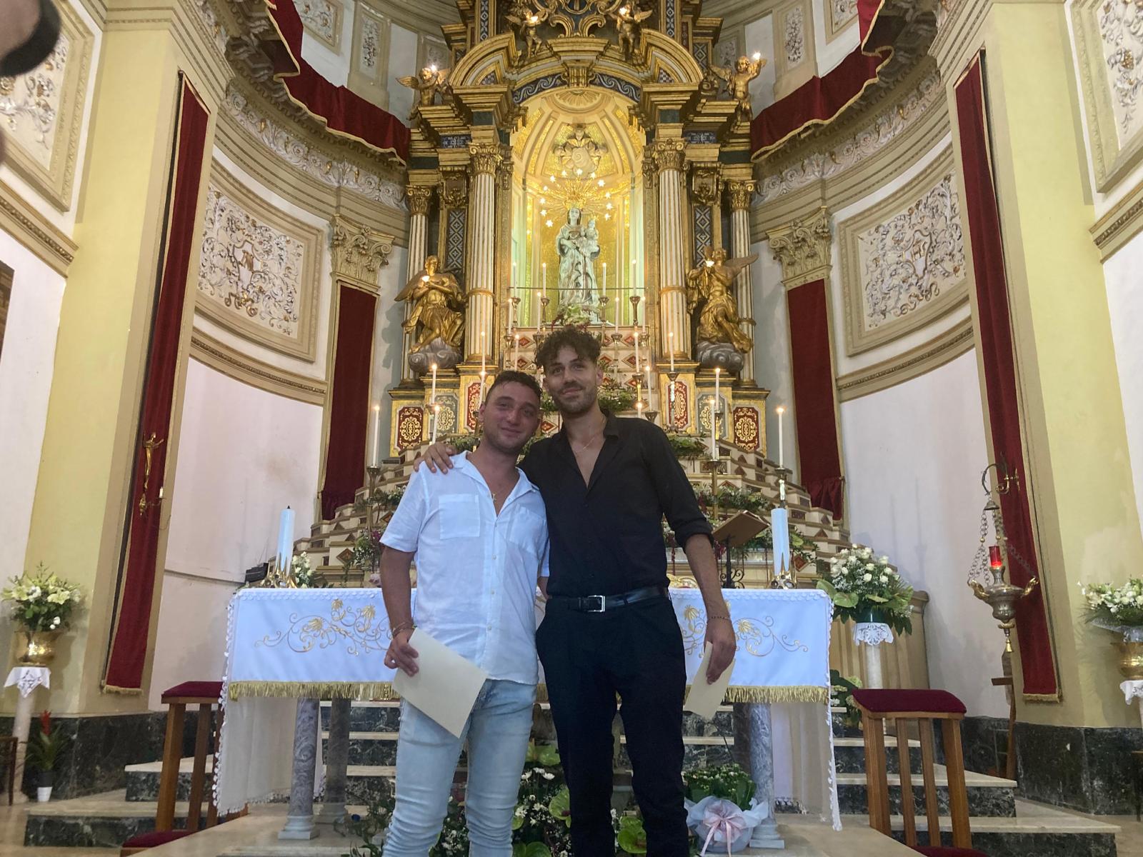 Racalmuto, Mattia e Stefano consegnano promessa alla Madonna del Monte ...