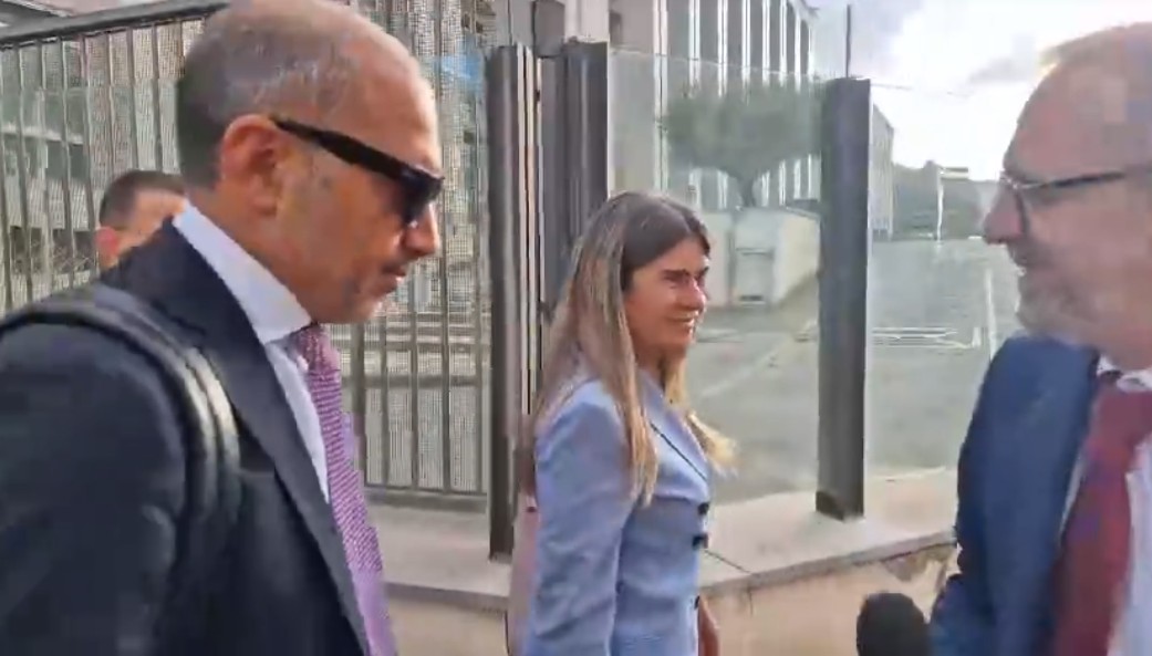 Udienza assessora Amata: "sono molto amareggiata, consapevole di essere estranea ai fatti ...