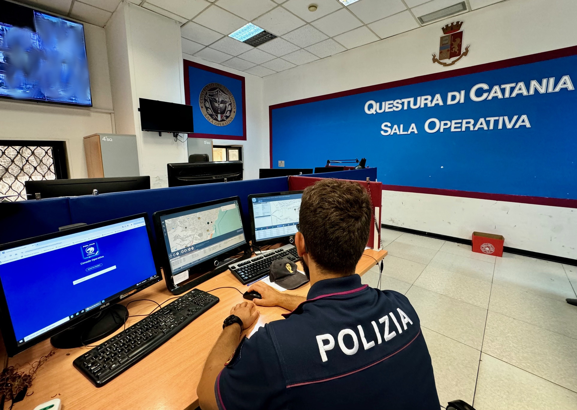 Vìola divieto di avvicinamento ad ex moglie e figlioletta, arrestato ...